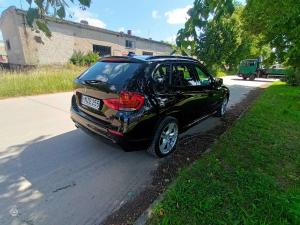 Black BMW X1 2012 in Telschi, with an engine capacity of 2.00 L and mileage of 246 thousand km for 7750 €, photo 28 on AUTOMOTO.COM.LV