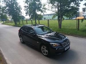 Black BMW X1 2012 in Telschi, with an engine capacity of 2.00 L and mileage of 246 thousand km for 7750 €, photo 38 on AUTOMOTO.COM.LV
