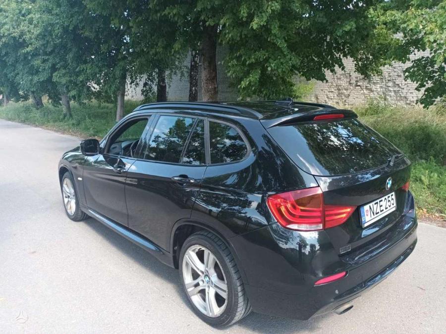 Black BMW X1 2012 in Telschi, with an engine capacity of 2.00 L and mileage of 246 thousand km for 7750 €, photo 40 on AUTOMOTO.COM.LV