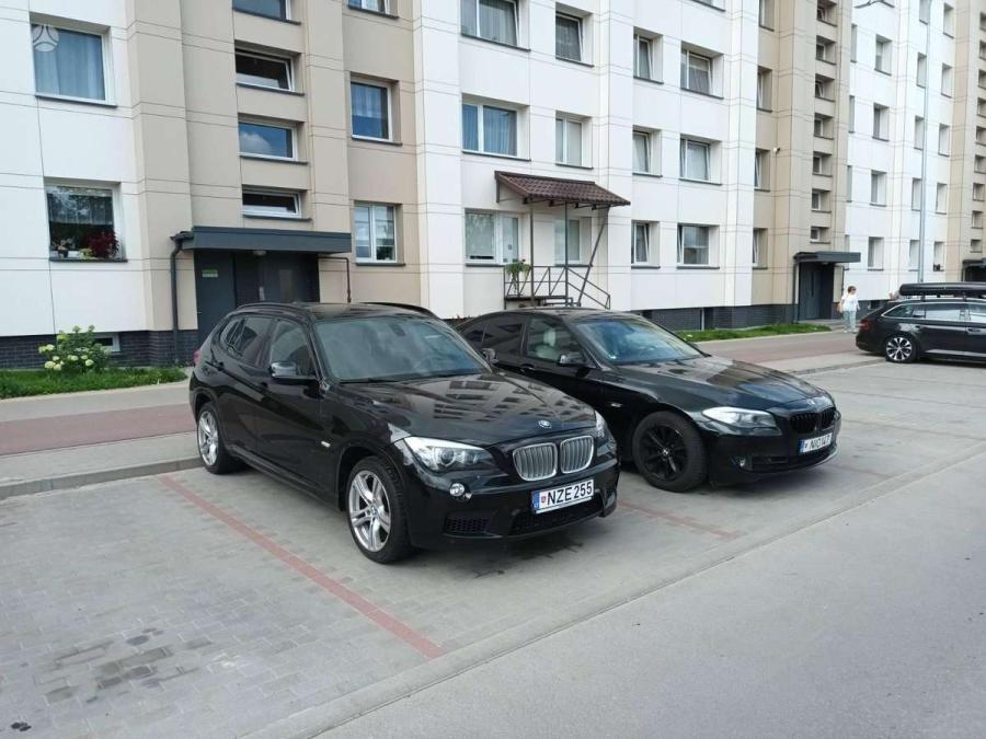 Black BMW X1 2012 in Telschi, with an engine capacity of 2.00 L and mileage of 246 thousand km for 7750 €, photo 53 on AUTOMOTO.COM.LV