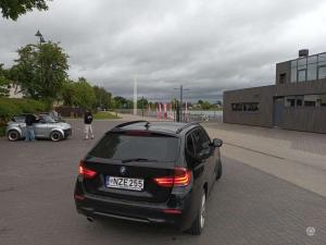 Black BMW X1 2012 in Telschi, with an engine capacity of 2.00 L and mileage of 246 thousand km for 7750 €, photo 57 on AUTOMOTO.COM.LV