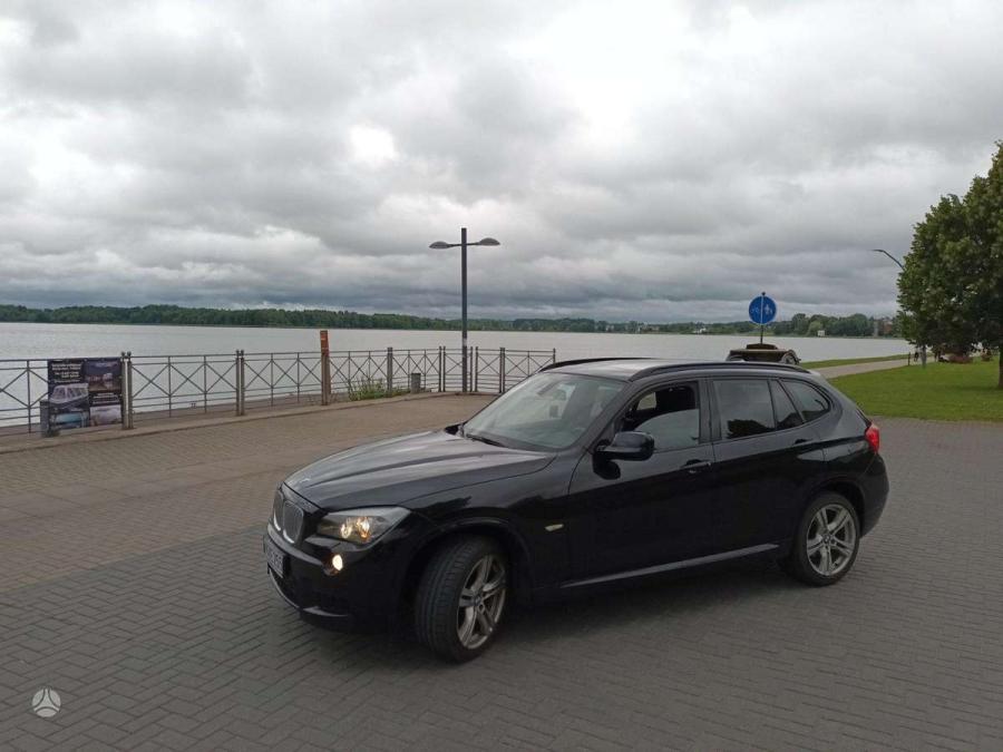 Black BMW X1 2012 in Telschi, with an engine capacity of 2.00 L and mileage of 246 thousand km for 7750 €, photo 58 on AUTOMOTO.COM.LV