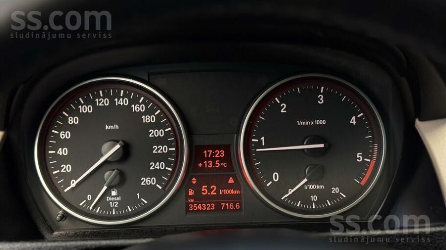 Black BMW X1 2012 in Riga, with an engine capacity of 2.00 L and mileage of 0 thousand km for 6750 €, photo 12 on AUTOMOTO.COM.LV