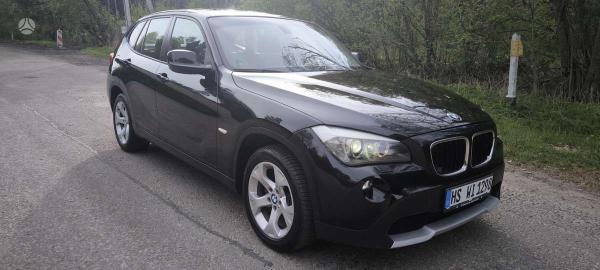 БМВ Х1 2012 в Каунас на AUTOMOTO.COM.LV Черный БМВ Х1 2012 в Каунас, объемом двигателя 2.00 л и пробегом 218 тыс. км за 7300 €, фото 1 на AUTOMOTO.COM.LV