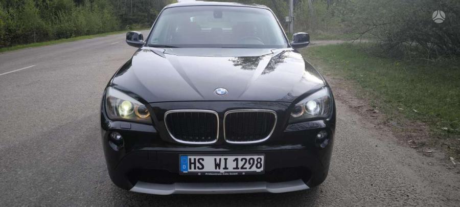 Black BMW X1 2012 in Kaunas, with an engine capacity of 2.00 L and mileage of 218 thousand km for 7300 €, photo 3 on AUTOMOTO.COM.LV