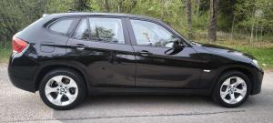 Black BMW X1 2012 in Kaunas, with an engine capacity of 2.00 L and mileage of 218 thousand km for 7300 €, photo 13 on AUTOMOTO.COM.LV