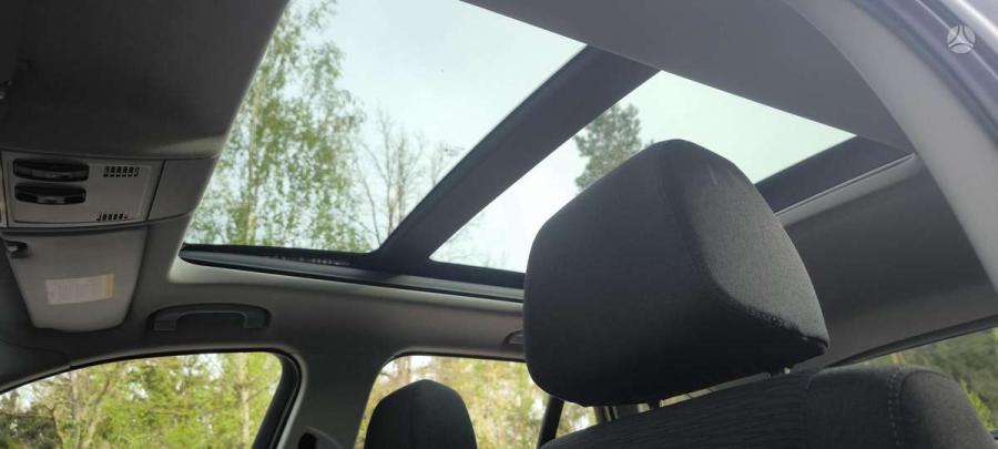 Black BMW X1 2012 in Kaunas, with an engine capacity of 2.00 L and mileage of 218 thousand km for 7300 €, photo 19 on AUTOMOTO.COM.LV