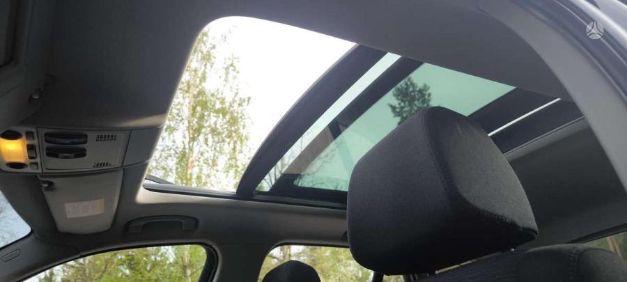 Black BMW X1 2012 in Kaunas, with an engine capacity of 2.00 L and mileage of 218 thousand km for 7300 €, photo 20 on AUTOMOTO.COM.LV