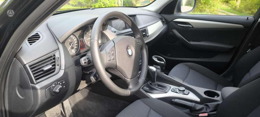 Black BMW X1 2012 in Kaunas, with an engine capacity of 2.00 L and mileage of 218 thousand km for 7300 €, photo 22 on AUTOMOTO.COM.LV