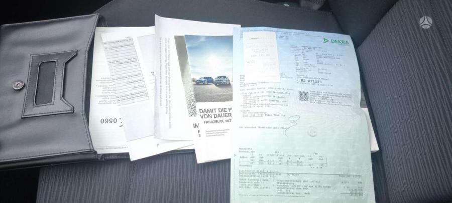 Black BMW X1 2012 in Kaunas, with an engine capacity of 2.00 L and mileage of 218 thousand km for 7300 €, photo 32 on AUTOMOTO.COM.LV