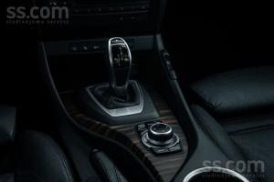 Black BMW X1 2012 in Jelgava, with an engine capacity of 2.00 L and mileage of 252 thousand km for 9200 €, photo 18 on AUTOMOTO.COM.LV