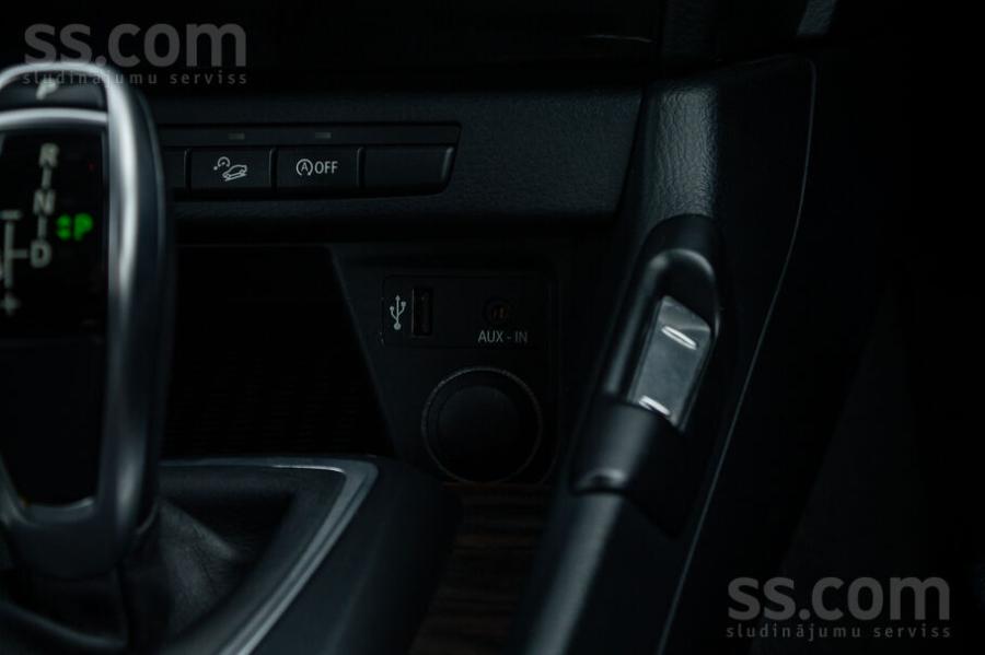 Black BMW X1 2012 in Jelgava, with an engine capacity of 2.00 L and mileage of 252 thousand km for 9200 €, photo 20 on AUTOMOTO.COM.LV