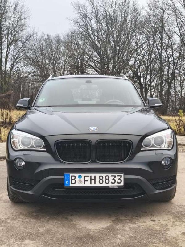 Melns BMW X1 2013 Kauņa, ar dzinēja tilpumu 2.00 L un nobraukumu 249 tūkst. km par 8250 €, foto 1 vietnē AUTOMOTO.COM.LV