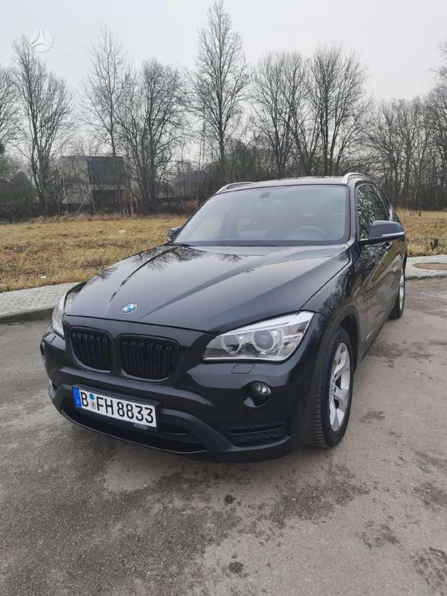 Black BMW X1 2013 in Kaunas, with an engine capacity of 2.00 L and mileage of 249 thousand km for 8250 €, photo 2 on AUTOMOTO.COM.LV