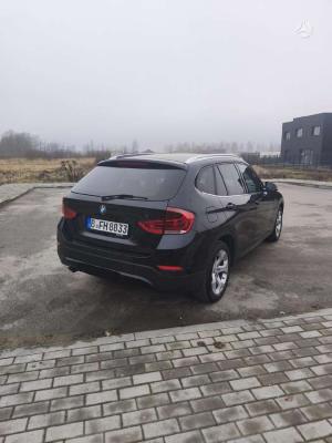 Black BMW X1 2013 in Kaunas, with an engine capacity of 2.00 L and mileage of 249 thousand km for 8250 €, photo 6 on AUTOMOTO.COM.LV