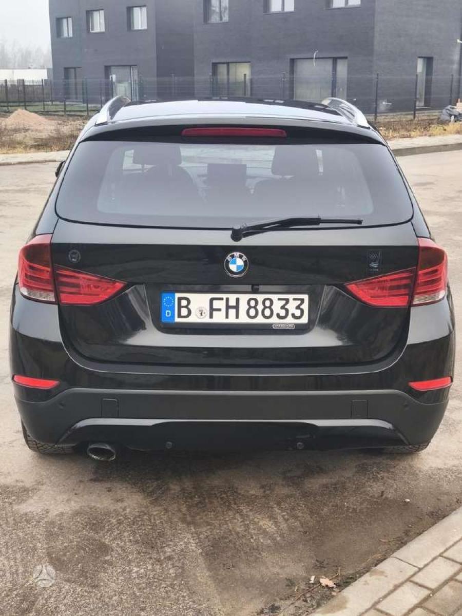 Black BMW X1 2013 in Kaunas, with an engine capacity of 2.00 L and mileage of 249 thousand km for 8250 €, photo 7 on AUTOMOTO.COM.LV