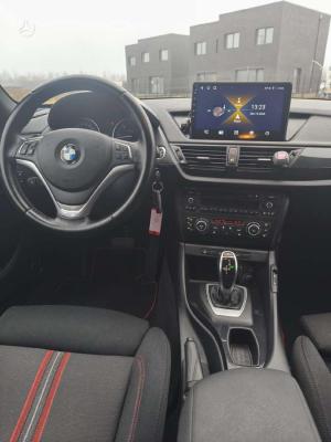 Black BMW X1 2013 in Kaunas, with an engine capacity of 2.00 L and mileage of 249 thousand km for 8250 €, photo 9 on AUTOMOTO.COM.LV