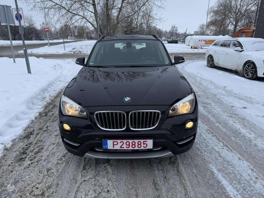 Черный БМВ Х1 2013 в Мариямполе, объемом двигателя 2.00 л и пробегом 281 тыс. км за 4950 €, фото 7 на AUTOMOTO.COM.LV