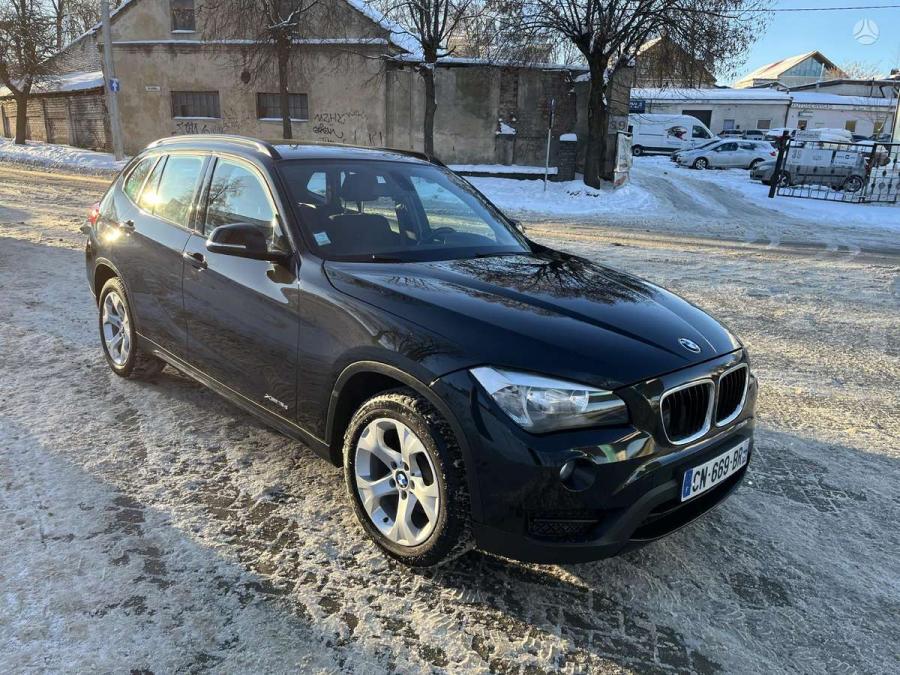 Black BMW X1 2013 in Vilnius, with an engine capacity of 2.00 L and mileage of 248 thousand km for 8000 €, photo 1 on AUTOMOTO.COM.LV