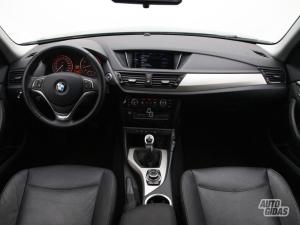 Black BMW X1 2013 in Vilnius, with an engine capacity of 2.00 L and mileage of 151 thousand km for 11699 €, photo 2 on AUTOMOTO.COM.LV