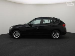 Black BMW X1 2013 in Vilnius, with an engine capacity of 2.00 L and mileage of 151 thousand km for 11699 €, photo 6 on AUTOMOTO.COM.LV