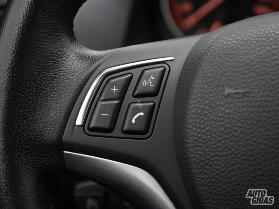 Black BMW X1 2013 in Vilnius, with an engine capacity of 2.00 L and mileage of 151 thousand km for 11699 €, photo 34 on AUTOMOTO.COM.LV