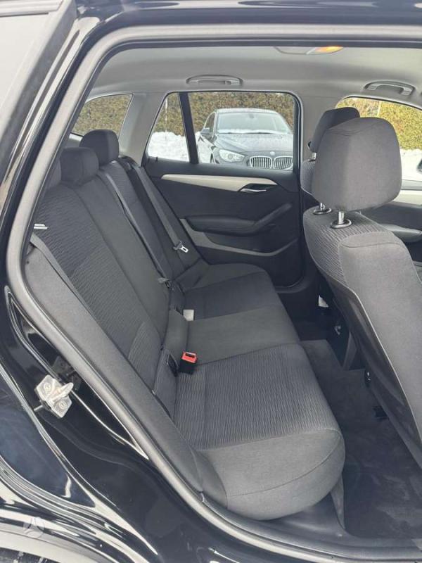 Black BMW X1 2013 in Panevezys, with an engine capacity of 2.00 L and mileage of 259 thousand km for 5900 €, photo 11 on AUTOMOTO.COM.LV