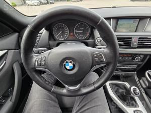 Black BMW X1 2013 in Kuldiga, with an engine capacity of 2.00 L and mileage of 257 thousand km for 7300 €, photo 10 on AUTOMOTO.COM.LV