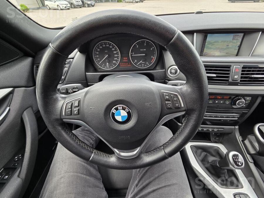 Black BMW X1 2013 in Kuldiga, with an engine capacity of 2.00 L and mileage of 257 thousand km for 7300 €, photo 10 on AUTOMOTO.COM.LV