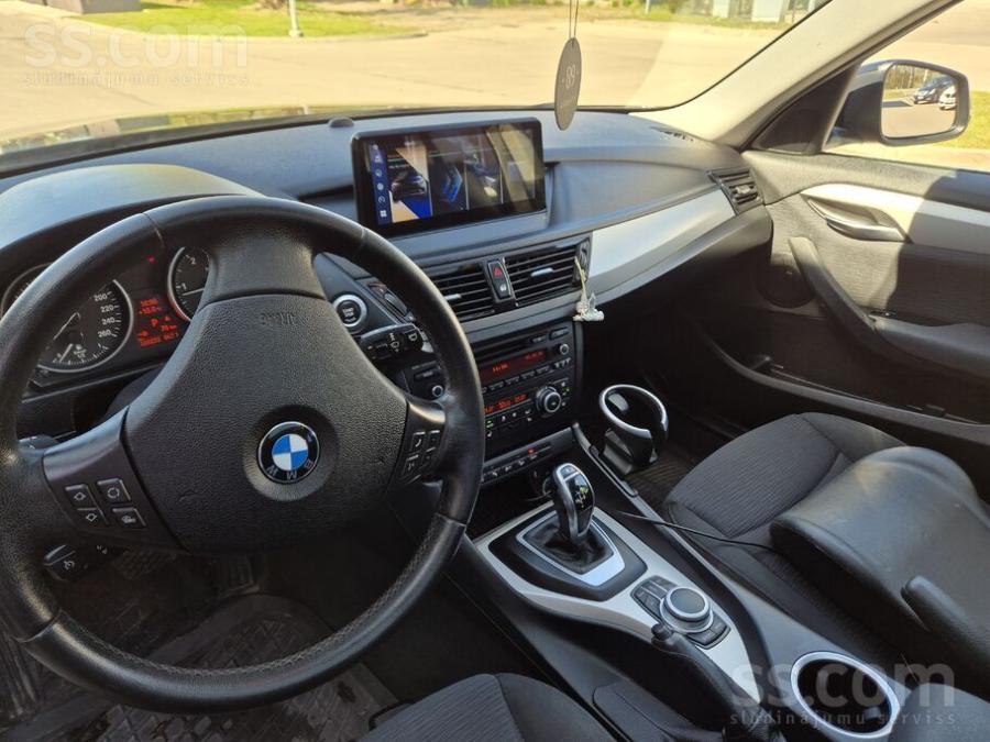 Black BMW X1 2013 in Jelgava, with an engine capacity of 2.00 L and mileage of 219 thousand km for 8300 €, photo 8 on AUTOMOTO.COM.LV