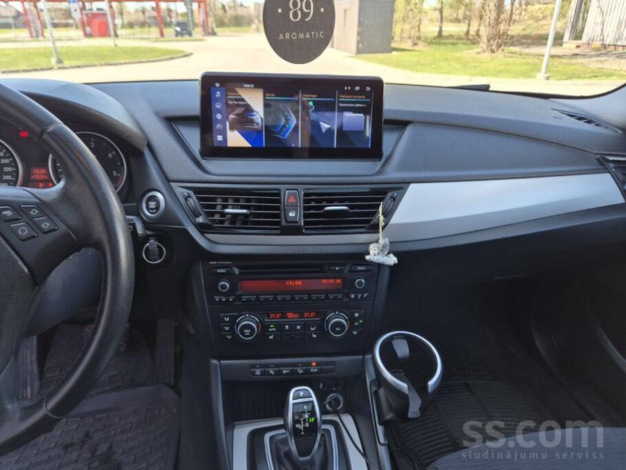 Black BMW X1 2013 in Jelgava, with an engine capacity of 2.00 L and mileage of 219 thousand km for 8300 €, photo 9 on AUTOMOTO.COM.LV