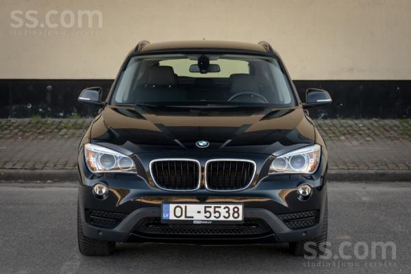 Black BMW X1 2013 in Talsi, with an engine capacity of 2.00 L and mileage of 148 thousand km for 11950 €, photo 2 on AUTOMOTO.COM.LV