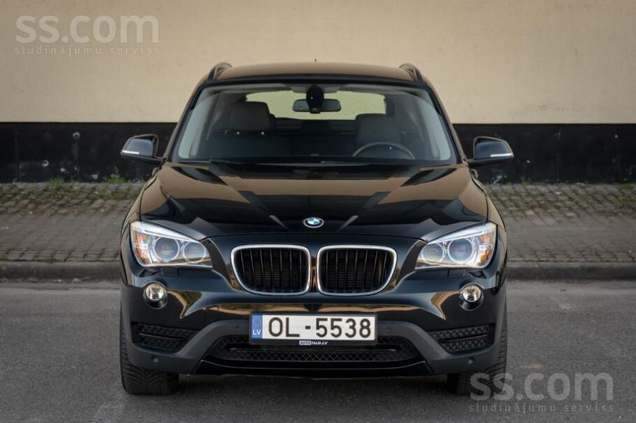 Black BMW X1 2013 in Talsi, with an engine capacity of 2.00 L and mileage of 148 thousand km for 11950 €, photo 3 on AUTOMOTO.COM.LV