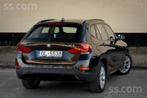 Black BMW X1 2013 in Talsi, with an engine capacity of 2.00 L and mileage of 148 thousand km for 11950 €, photo 8 on AUTOMOTO.COM.LV