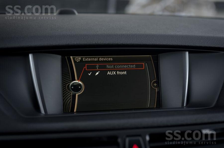 Black BMW X1 2013 in Talsi, with an engine capacity of 2.00 L and mileage of 148 thousand km for 11950 €, photo 22 on AUTOMOTO.COM.LV
