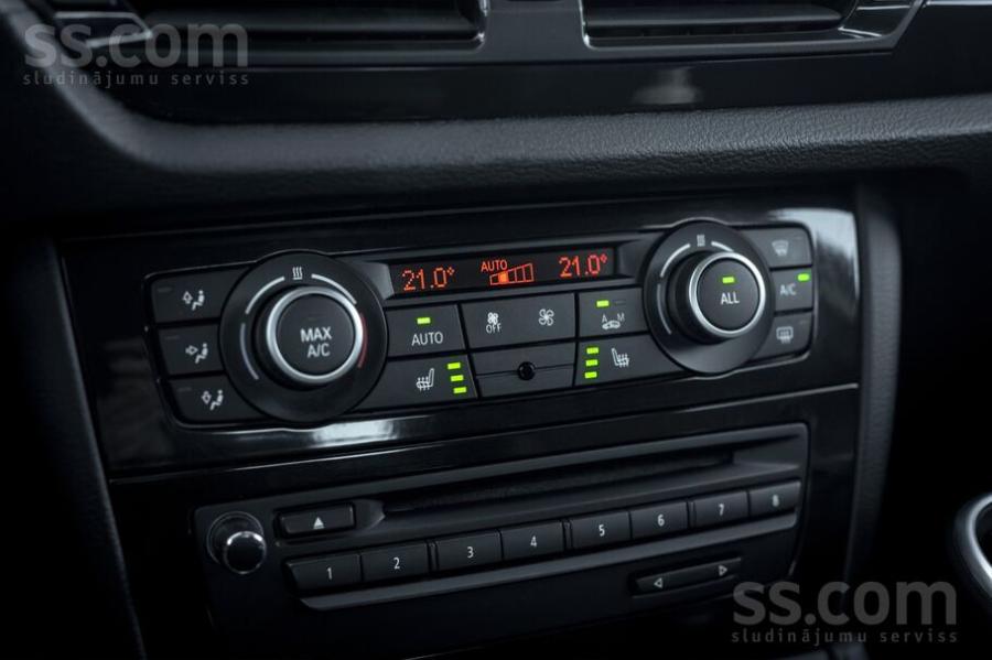 Black BMW X1 2013 in Talsi, with an engine capacity of 2.00 L and mileage of 148 thousand km for 11950 €, photo 25 on AUTOMOTO.COM.LV