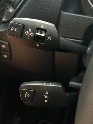 Black BMW X1 2013 in Riga, with an engine capacity of 2.00 L and mileage of 181 thousand km for 9499 €, photo 29 on AUTOMOTO.COM.LV