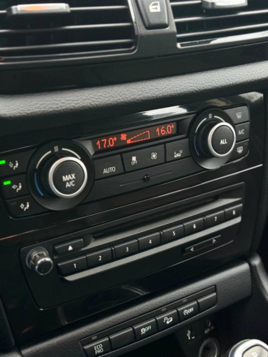 Black BMW X1 2013 in Riga, with an engine capacity of 2.00 L and mileage of 181 thousand km for 9499 €, photo 32 on AUTOMOTO.COM.LV