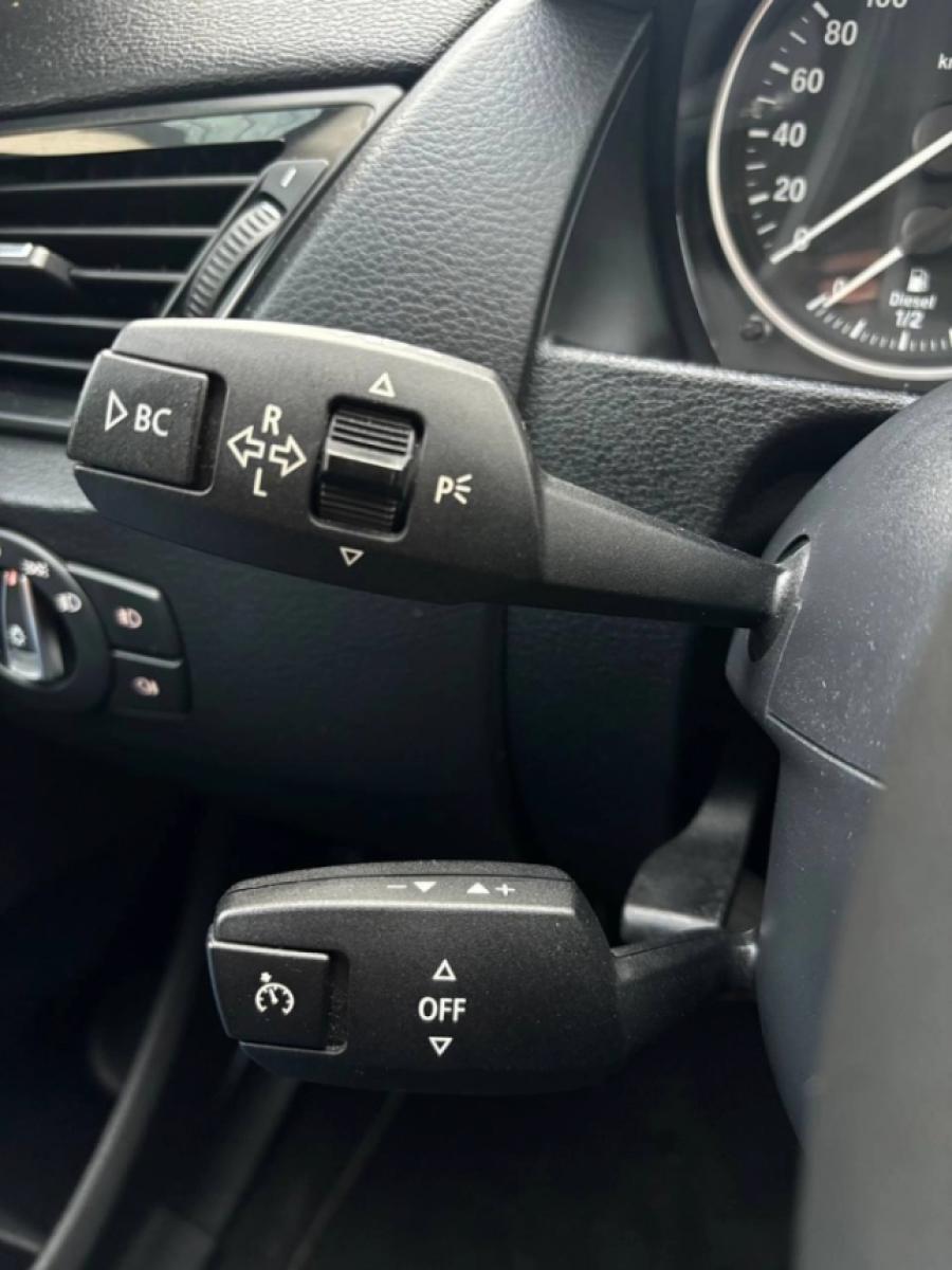 Black BMW X1 2013 in Riga, with an engine capacity of 2.00 L and mileage of 181 thousand km for 9499 €, photo 34 on AUTOMOTO.COM.LV