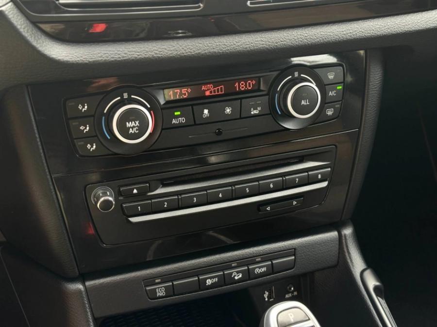 Black BMW X1 2013 in Riga, with an engine capacity of 2.00 L and mileage of 181 thousand km for 9499 €, photo 40 on AUTOMOTO.COM.LV