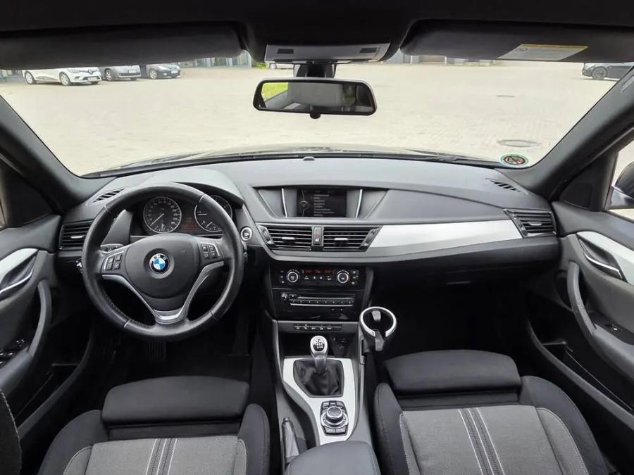 Melns BMW X1 2013 Kuldīga, ar dzinēja tilpumu 2.00 L un nobraukumu 257 tūkst. km par 7300 €, foto 7 vietnē AUTOMOTO.COM.LV