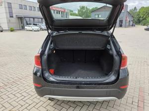 Melns BMW X1 2013 Kuldīga, ar dzinēja tilpumu 2.00 L un nobraukumu 257 tūkst. km par 7300 €, foto 17 vietnē AUTOMOTO.COM.LV