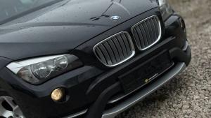 Black BMW X1 2013 in Jelgava, with an engine capacity of 2.00 L and mileage of 335 thousand km for 6990 €, photo 6 on AUTOMOTO.COM.LV