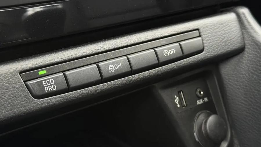 Black BMW X1 2013 in Jelgava, with an engine capacity of 2.00 L and mileage of 335 thousand km for 6990 €, photo 19 on AUTOMOTO.COM.LV
