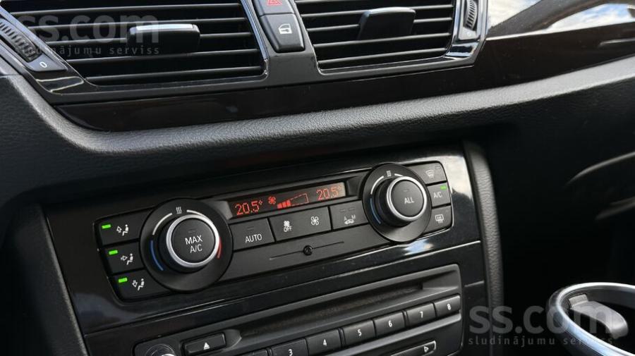 Melns BMW X1 2013 Jelgava, ar dzinēja tilpumu 2.00 L un nobraukumu 335 tūkst. km par 6990 €, foto 19 vietnē AUTOMOTO.COM.LV