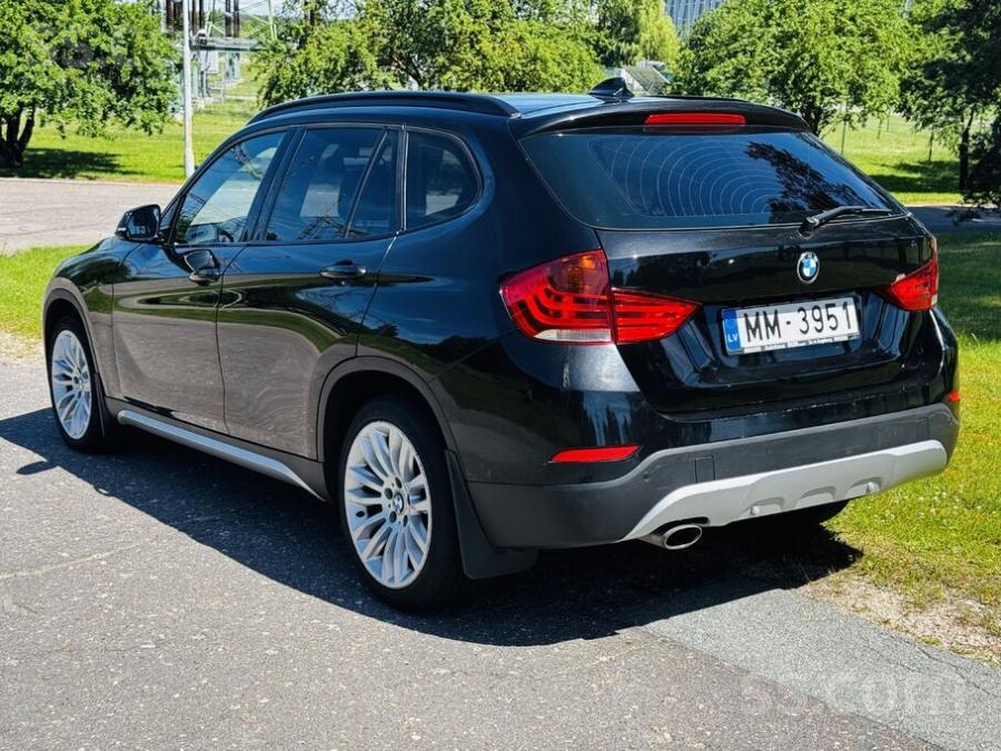 Melns BMW X1 2013 Rīga, ar dzinēja tilpumu 2.00 L un nobraukumu 212 tūkst. km par 7250 €, foto 4 vietnē AUTOMOTO.COM.LV
