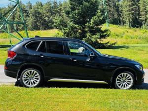 Melns BMW X1 2013 Rīga, ar dzinēja tilpumu 2.00 L un nobraukumu 212 tūkst. km par 7250 €, foto 6 vietnē AUTOMOTO.COM.LV