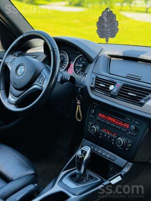 Melns BMW X1 2013 Rīga, ar dzinēja tilpumu 2.00 L un nobraukumu 212 tūkst. km par 7250 €, foto 13 vietnē AUTOMOTO.COM.LV
