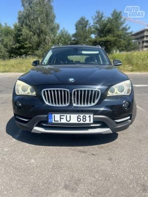 Black BMW X1 2013 in Vilnius, with an engine capacity of 2.00 L and mileage of 268 thousand km for 9500 €, photo 8 on AUTOMOTO.COM.LV