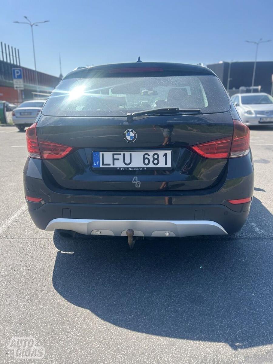 Black BMW X1 2013 in Vilnius, with an engine capacity of 2.00 L and mileage of 268 thousand km for 9500 €, photo 9 on AUTOMOTO.COM.LV